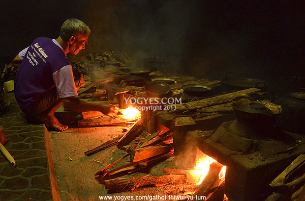 Thiwul Yu Tum, Tempat Belanja di Gunungkidul