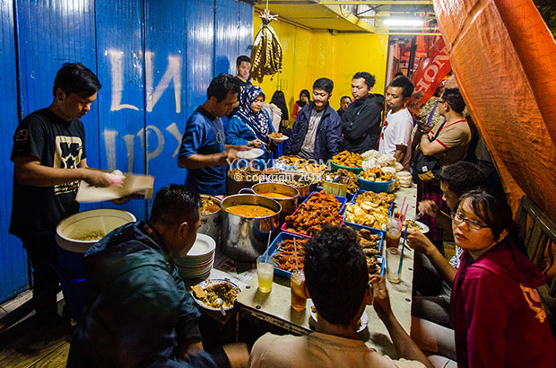 Nasi Campur Demangan, Tempat Makan di Kota Jogja