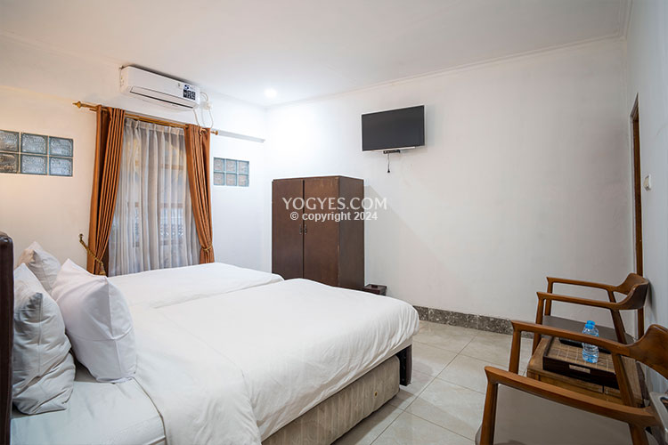 GRHA TIMOHO - Villa dekat Malioboro dengan Kolam Renang yang Indah